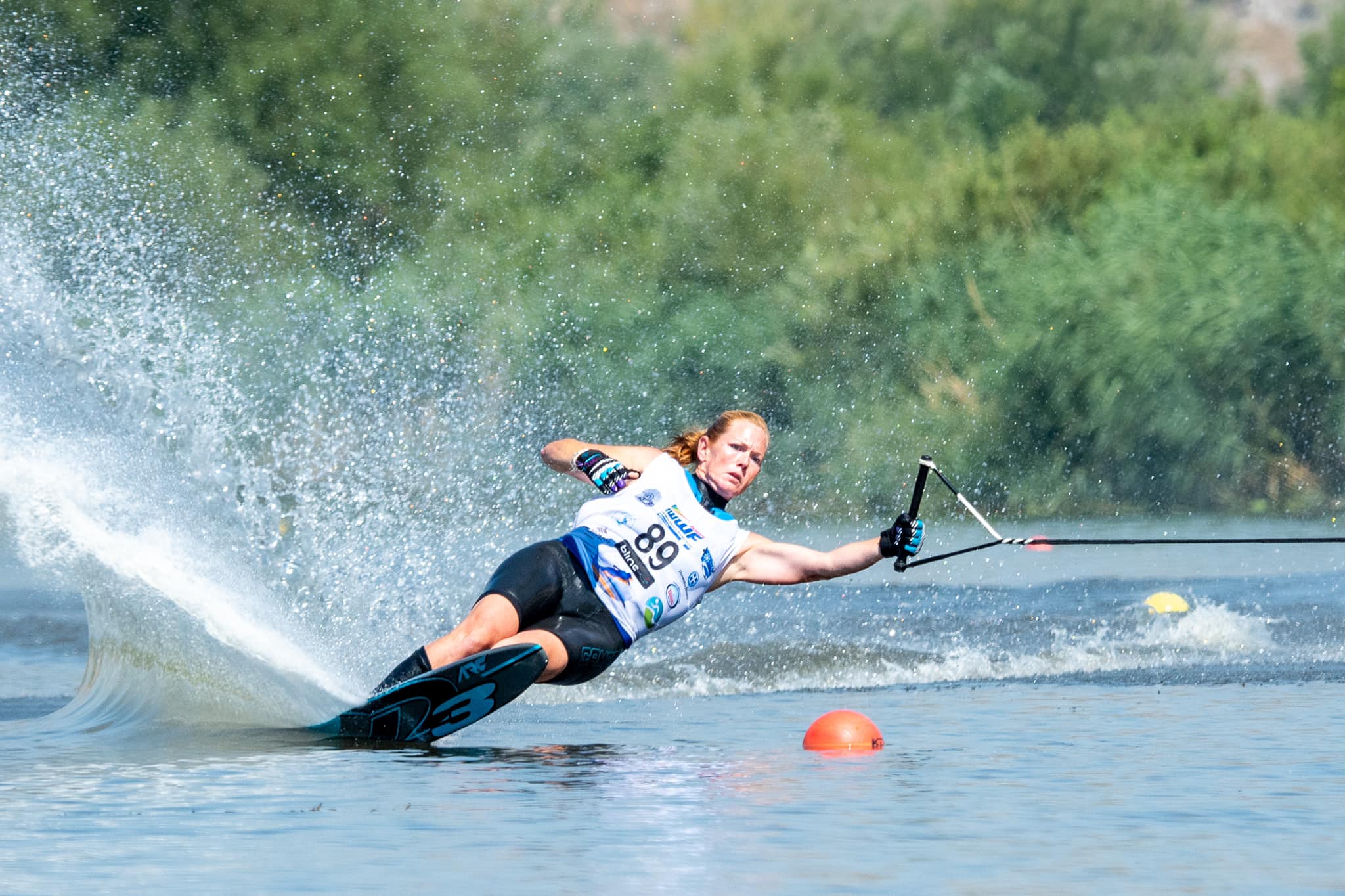 Book Your Waterskiing Sessions on the Cotswold Water Park
